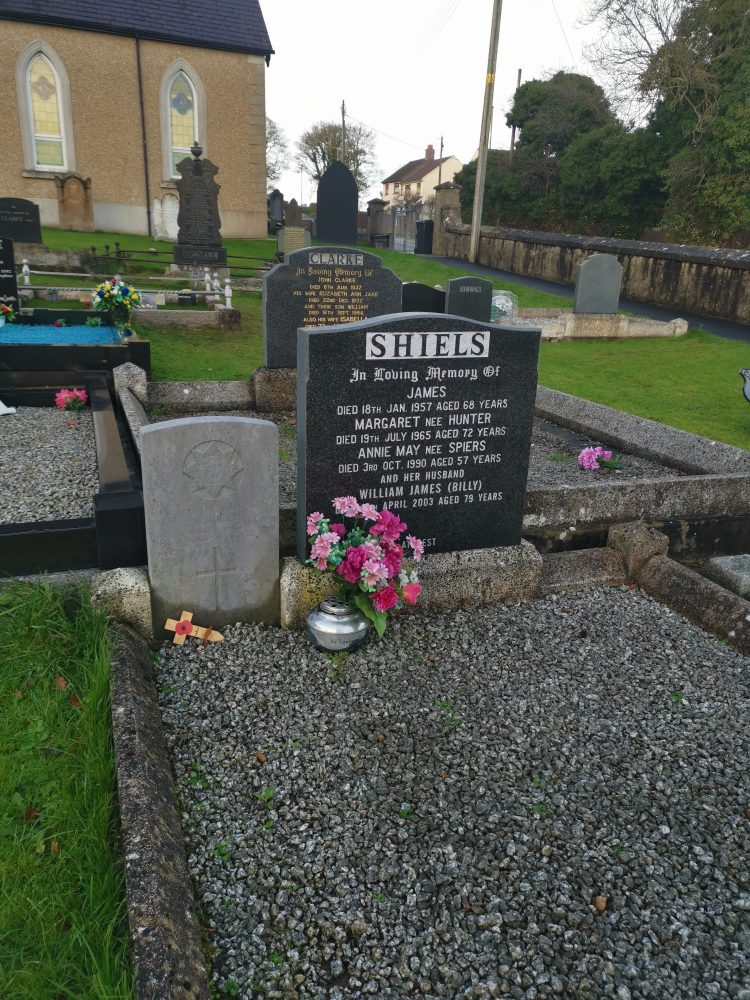 Shiels, C (Clark) – Londonderry's War